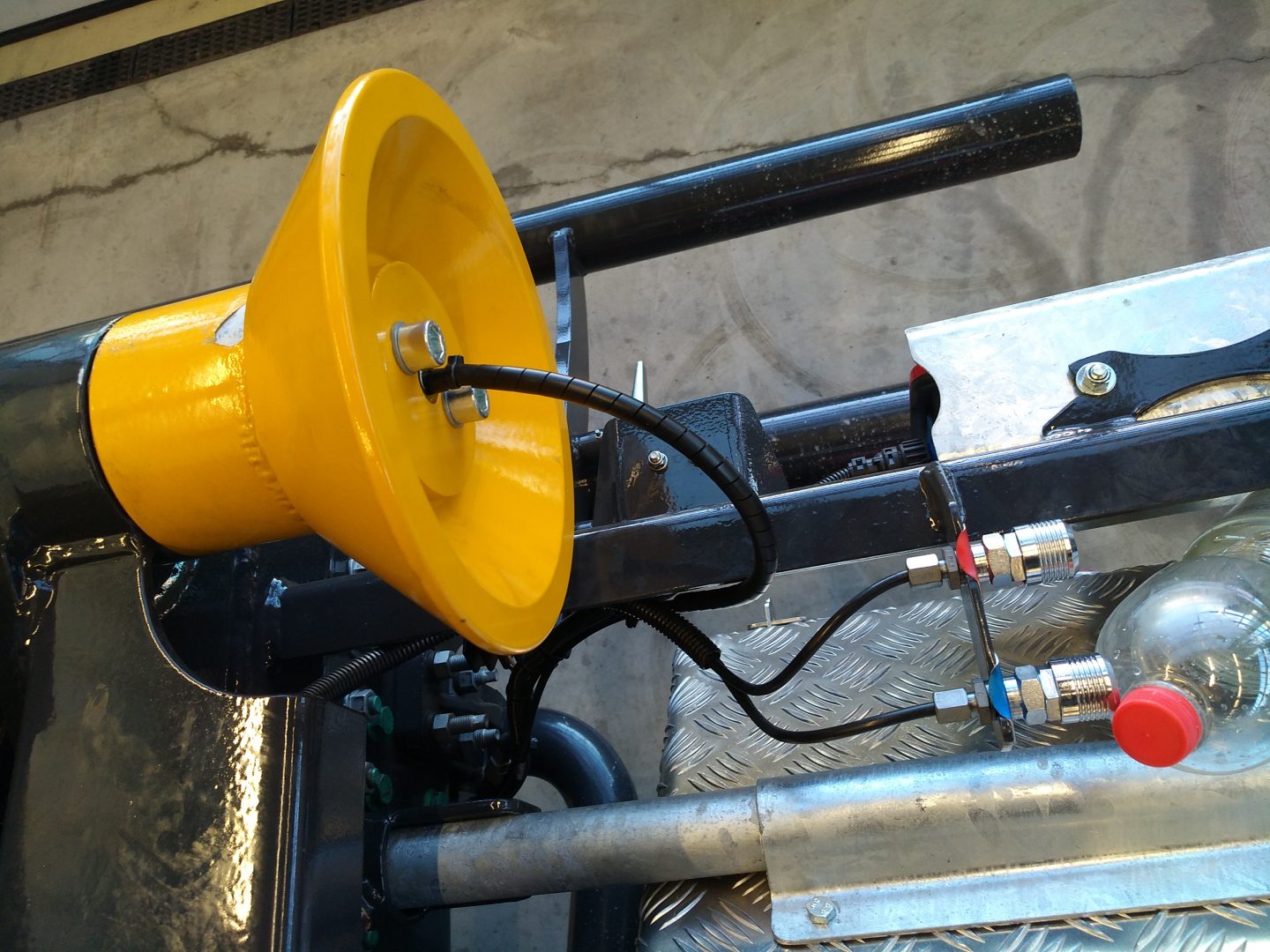 PA-Rohr Fettleitung (Polyamindrohr) - Treboux Fahrzeug - Technik AG +41 ...