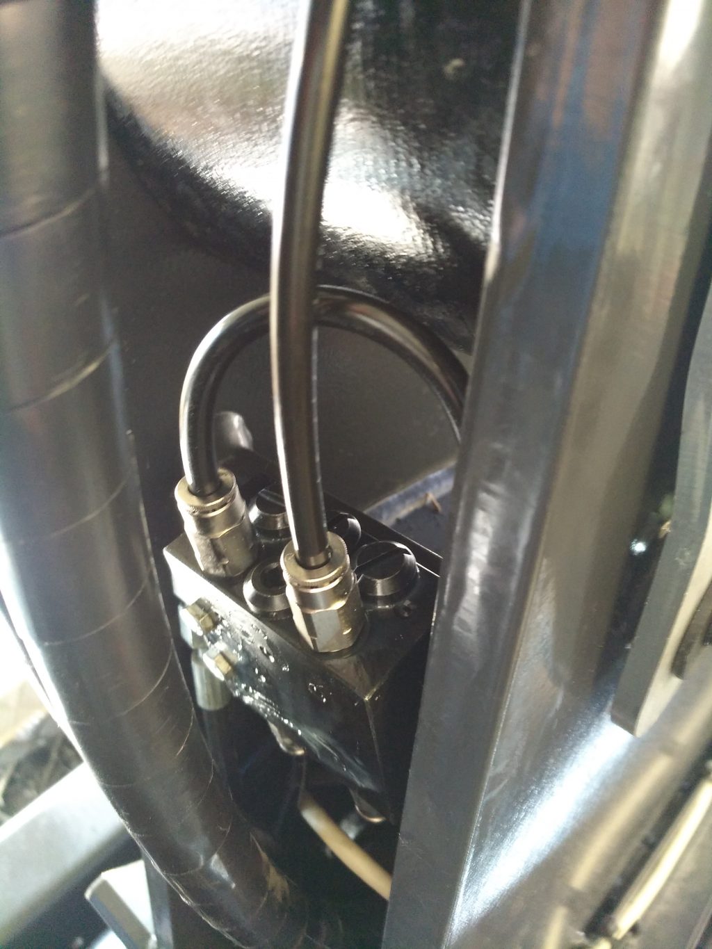 PA-Rohr Fettleitung (Polyamindrohr) - Treboux Fahrzeug - Technik AG +41 ...